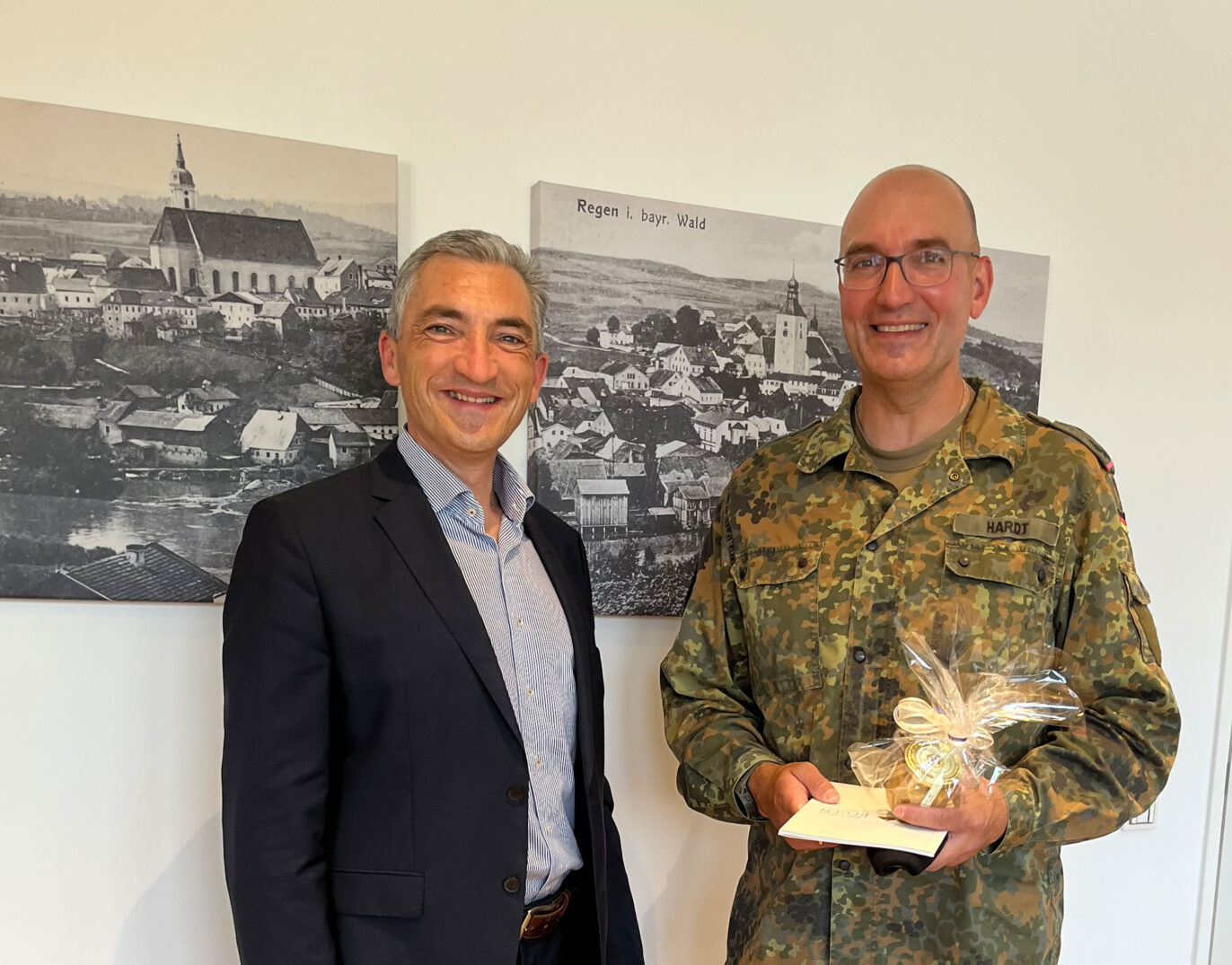 Landrat trifft Kommandeur der Panzerbrigade 12 - Landkreis Regen