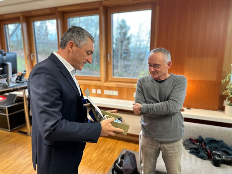 Landrat zeichnet Michael Lukaschik aus - Landkreis Regen